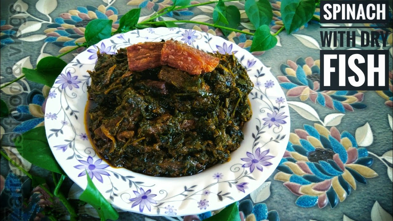 Spinach with dry fish / palak bomal macchi ka salan / పాలకూర బొమ్మిడి ...