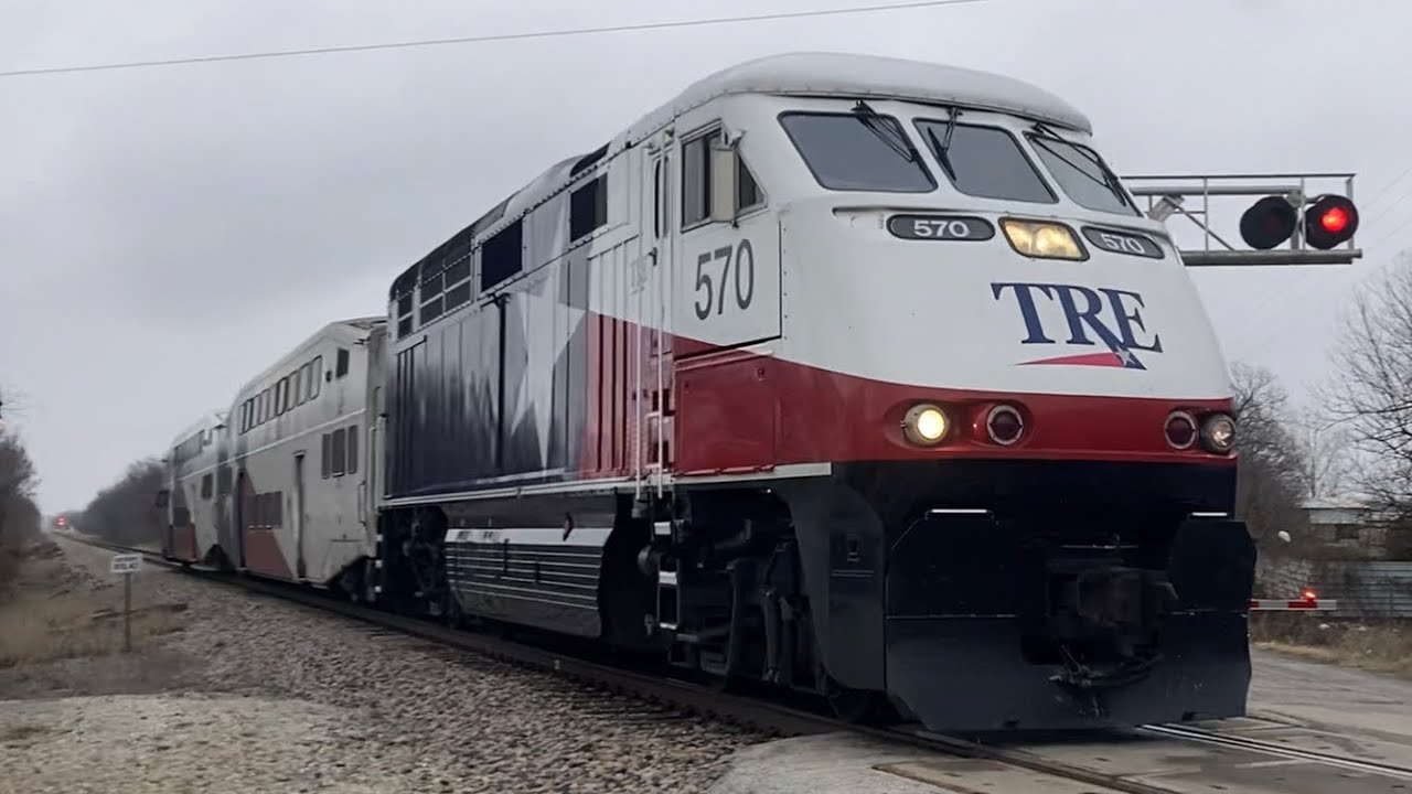 TRE Highball (Train #2935) at Haltom City, TX (January 30, 2023) - YouTube
