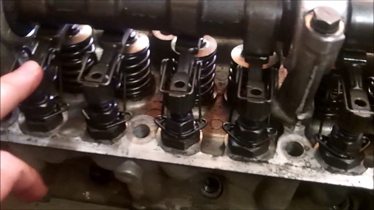 DATSUN L16 Tearn down part 4 - YouTube