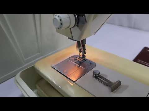 Singer Sewing Machine With Foot Pedal & Case & Mnual Model 6105 * VIDEO ...
