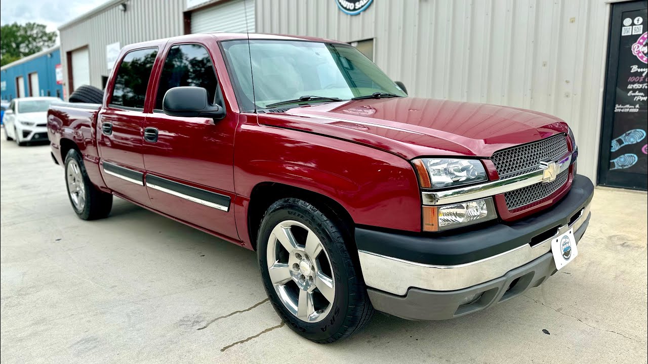 PRETTY CLEAN ‘05 CHEVY SILVERADO CREW CAB! - YouTube