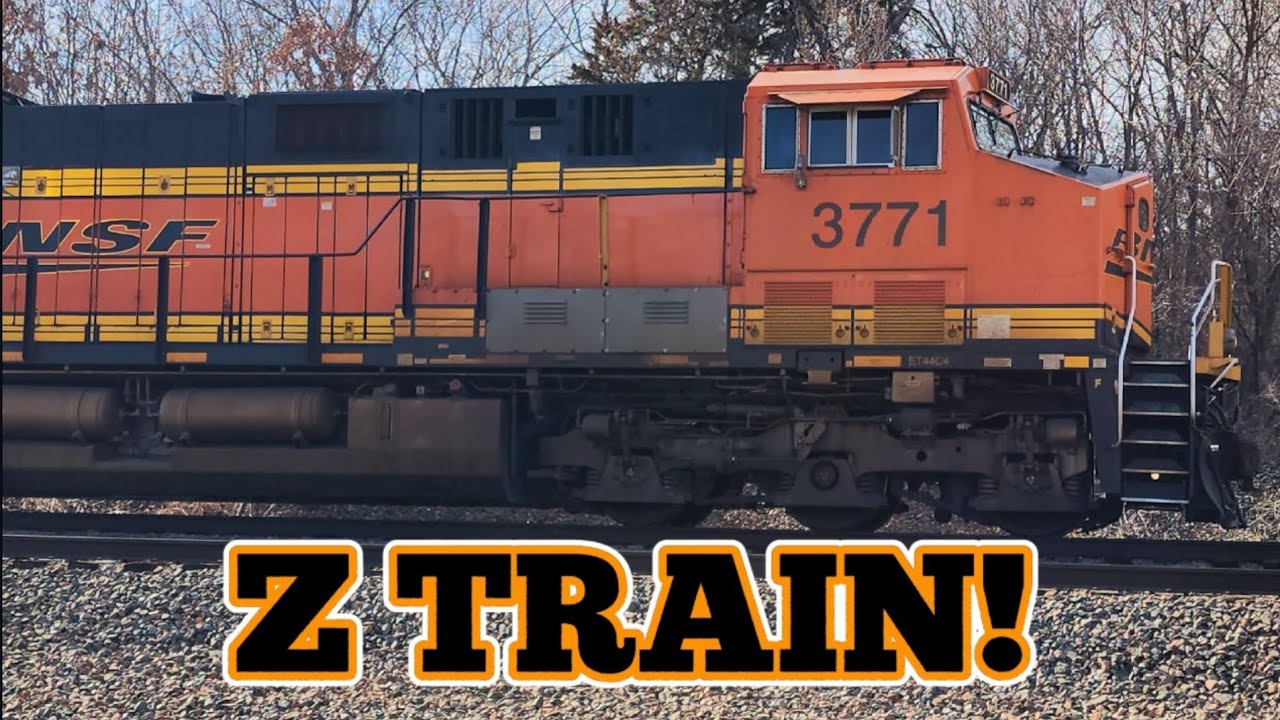 [4K] HIGH SPEED Z TRAIN ROUNDS THE CURVE LED BY A ET44C4! - YouTube