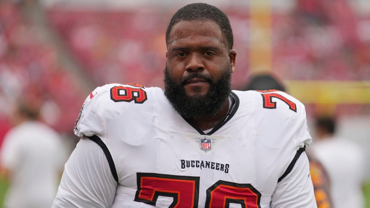 Tampa Bay Buccaneers OFFICIALLY RELEASE Donovan Smith - YouTube