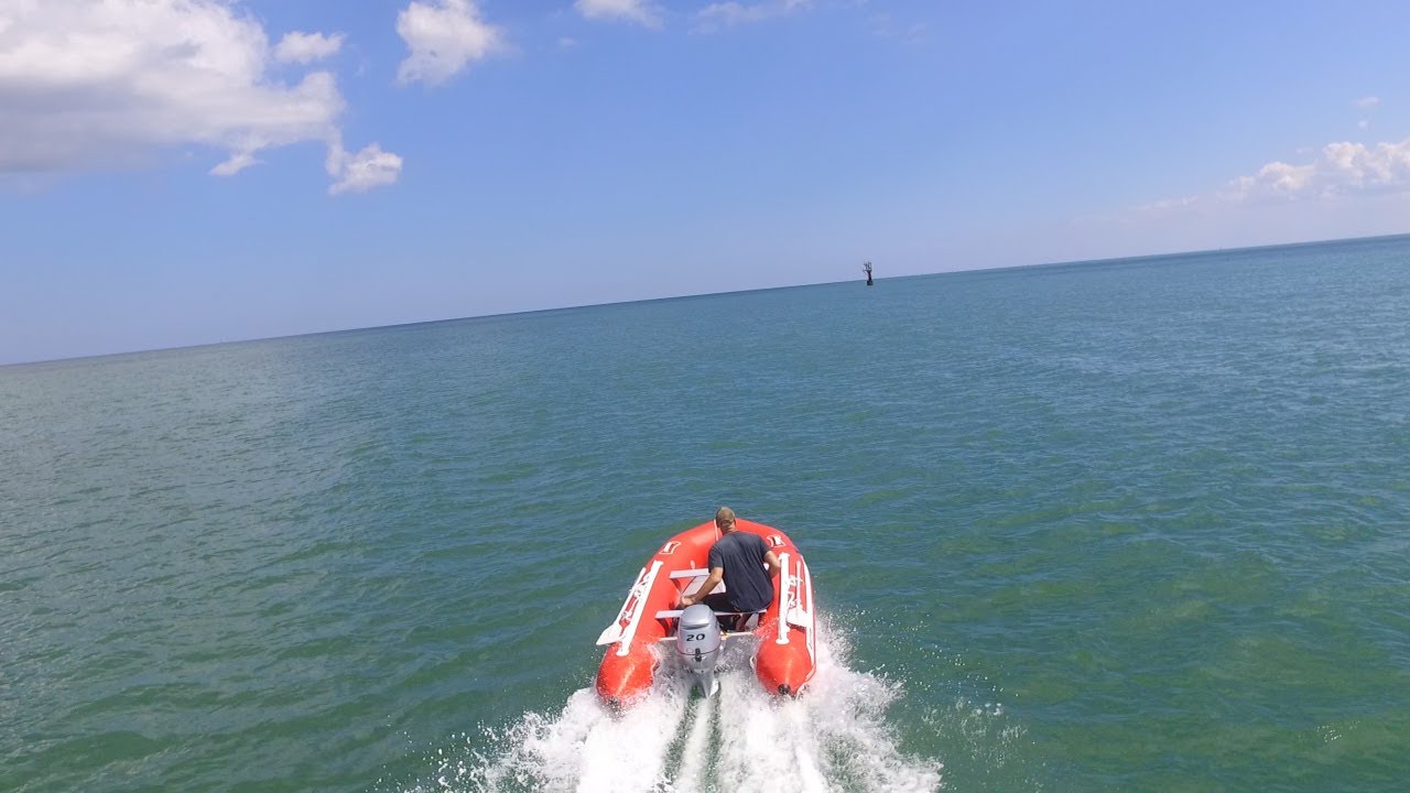 How To Set Up a 12ft Saturn Inflatable Boat - YouTube