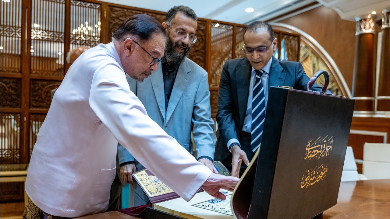 Menerima Kunjungan Dari Presiden Islamic Chamber of Commerce, Industry ...