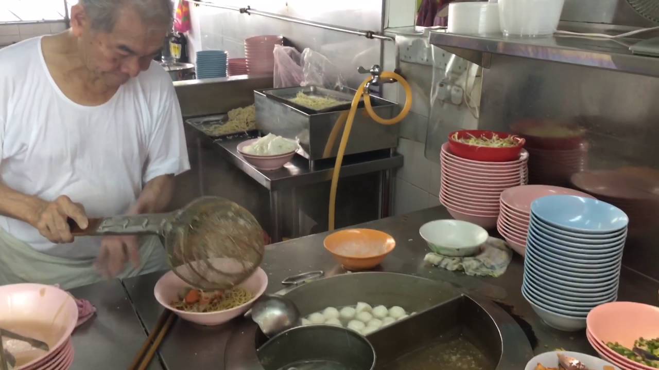 Teochew Fish Ball Noodle - YouTube
