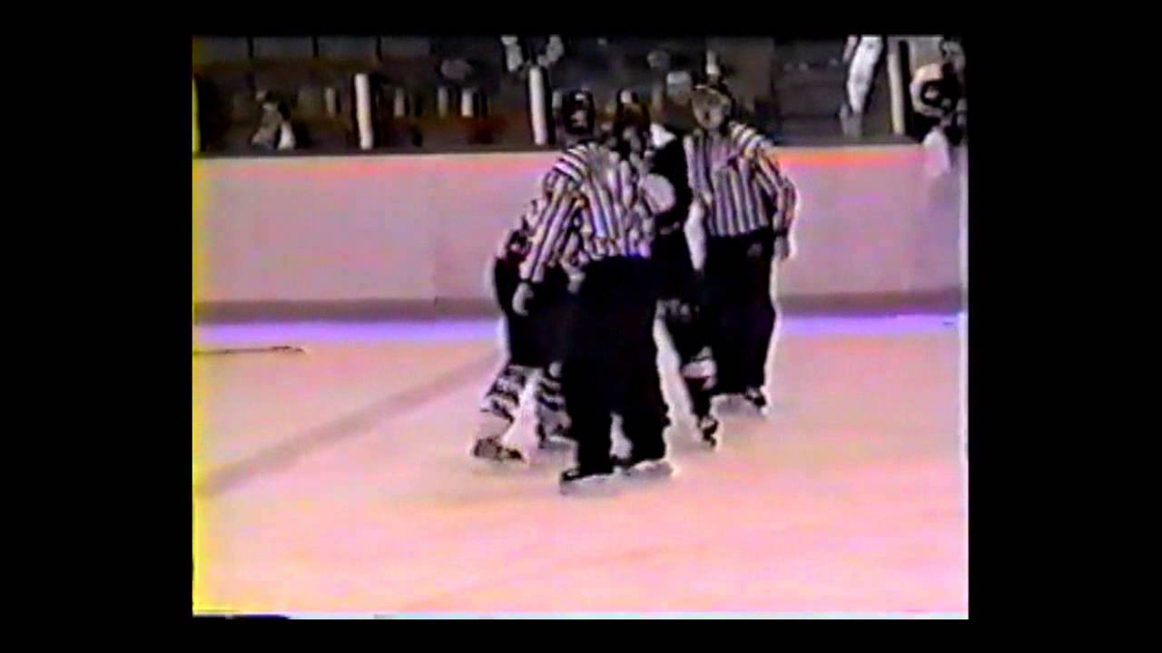 Gaetan Cyr vs Vincent Fréchette LCH 31 10 03 - YouTube