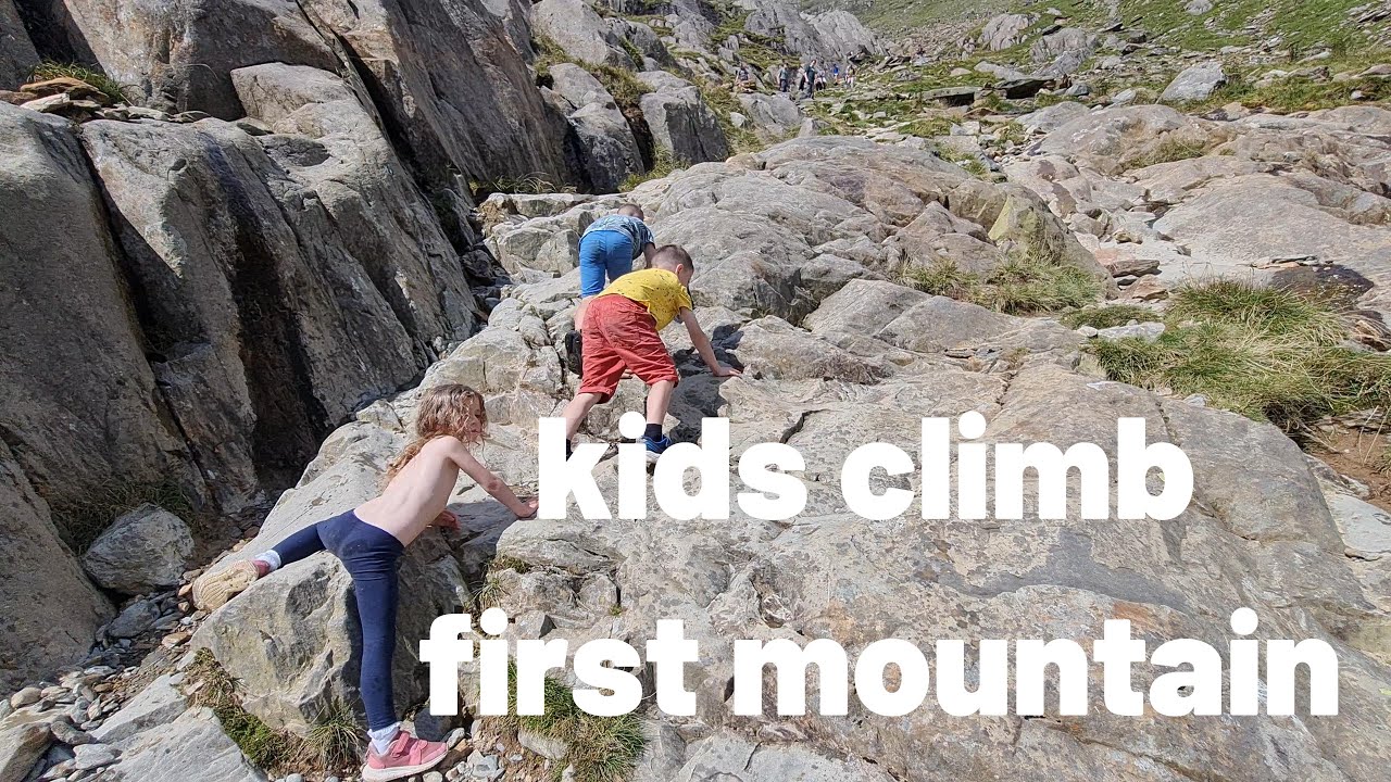 Walking up mount Snowdon with kids 4, 5 and 6 year old - YouTube