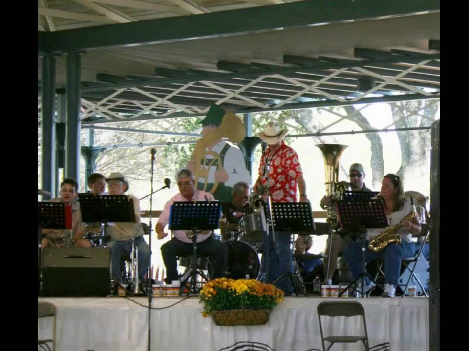 Bill Smallwood and his Polkamatics play "In Heaven there is No Beer ...