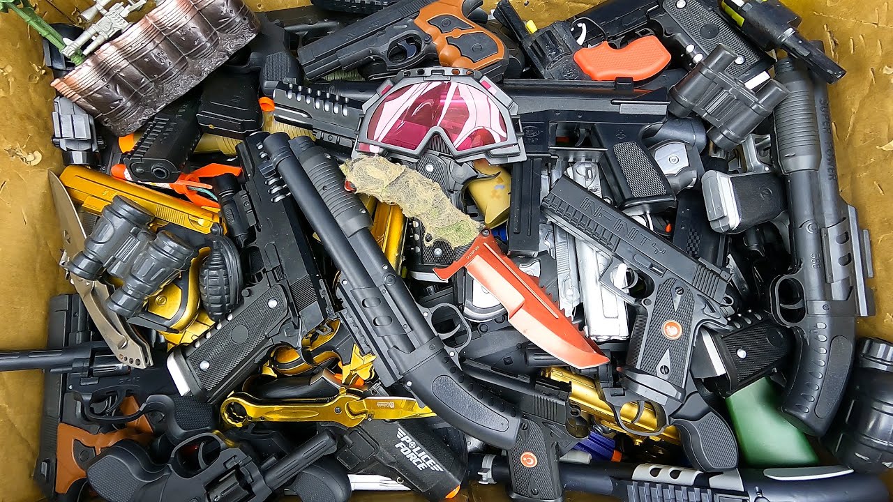 Assault Rifles, Black Realistic Guns, Capsule Detonator and Bead ...