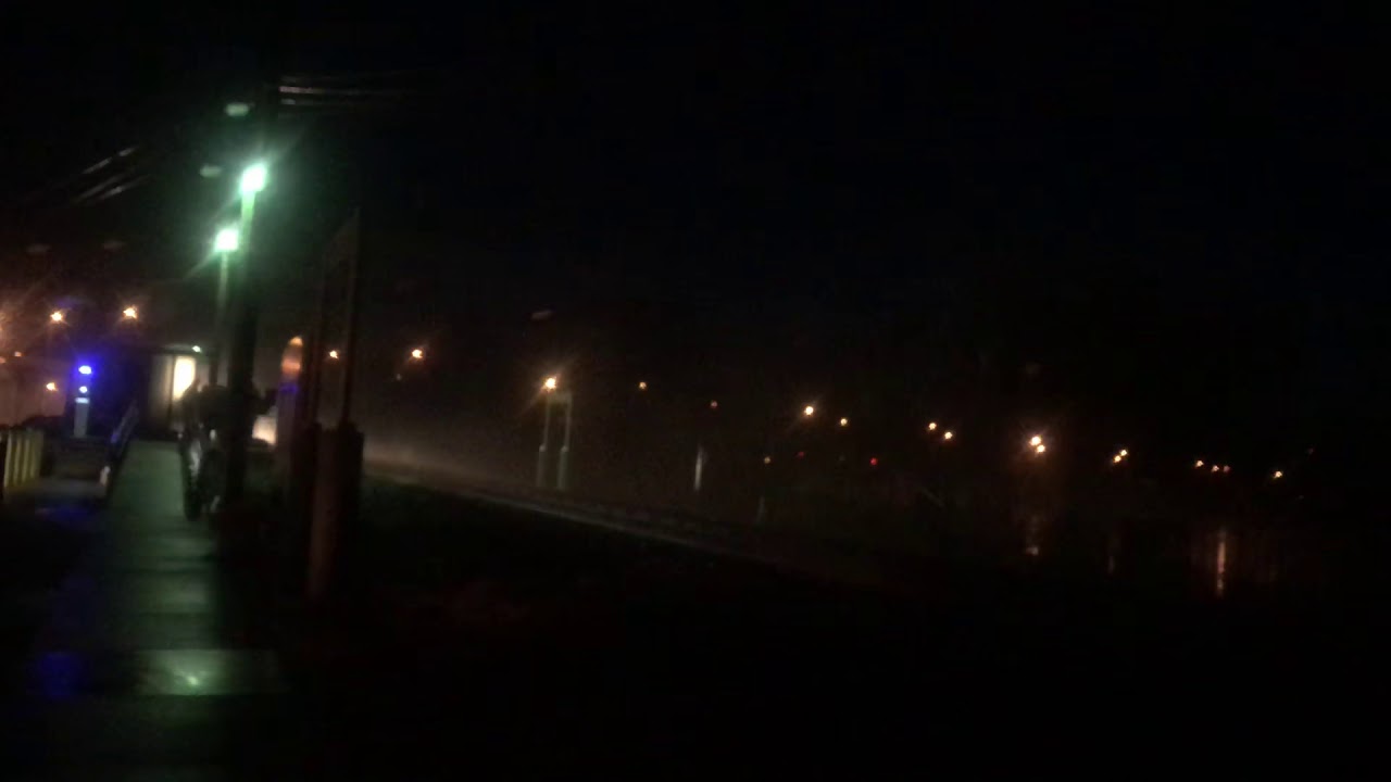 Amtrak 143 Northeast Regional arriving in Windsor Locks, CT 12/29/18 ...