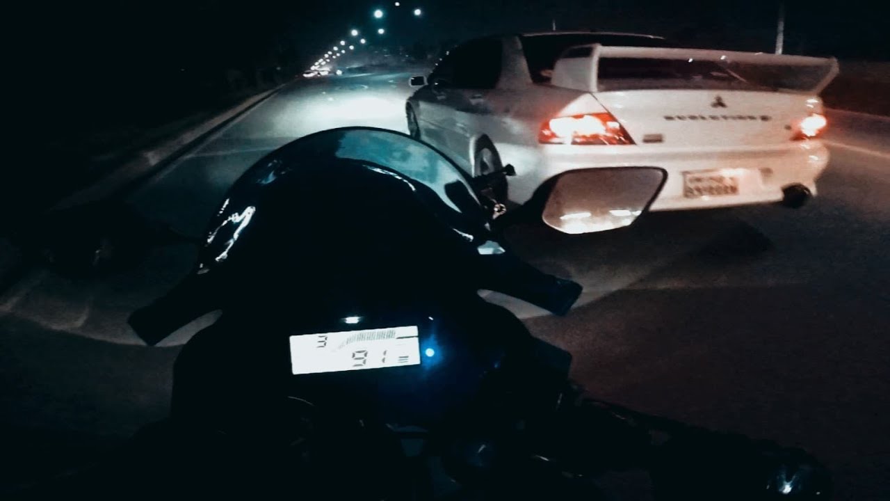 Lancer Evo smokes R15 V3 - YouTube