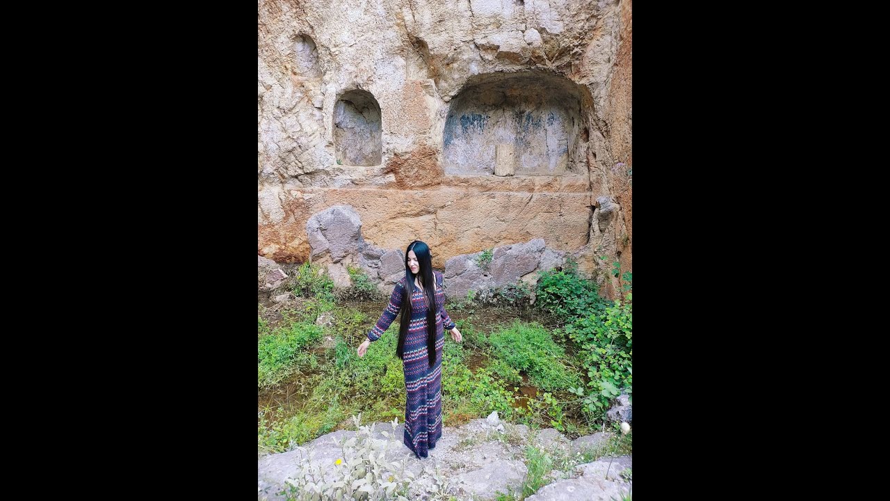 ΚΑΣΤΑΛΙΑ ΠΗΓΗ, ΔΕΛΦΟΙ ~ THE CASTALIA SPRING, DELPHI- GREECE - YouTube