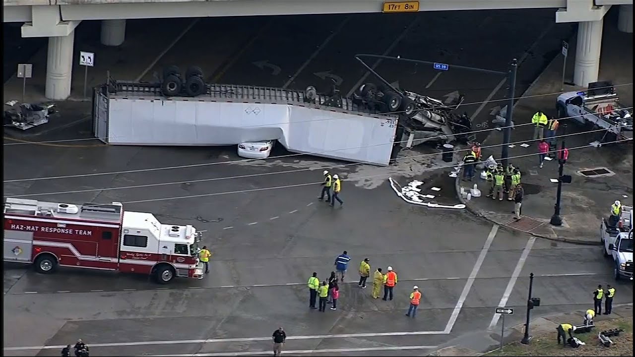Big Rig Falls Off Texas Highway Onto Car - YouTube