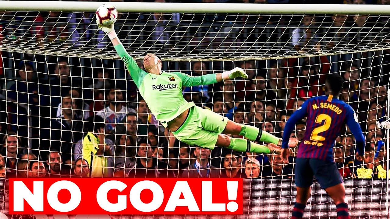 10 Miracle Saves by Goalkeepers - YouTube