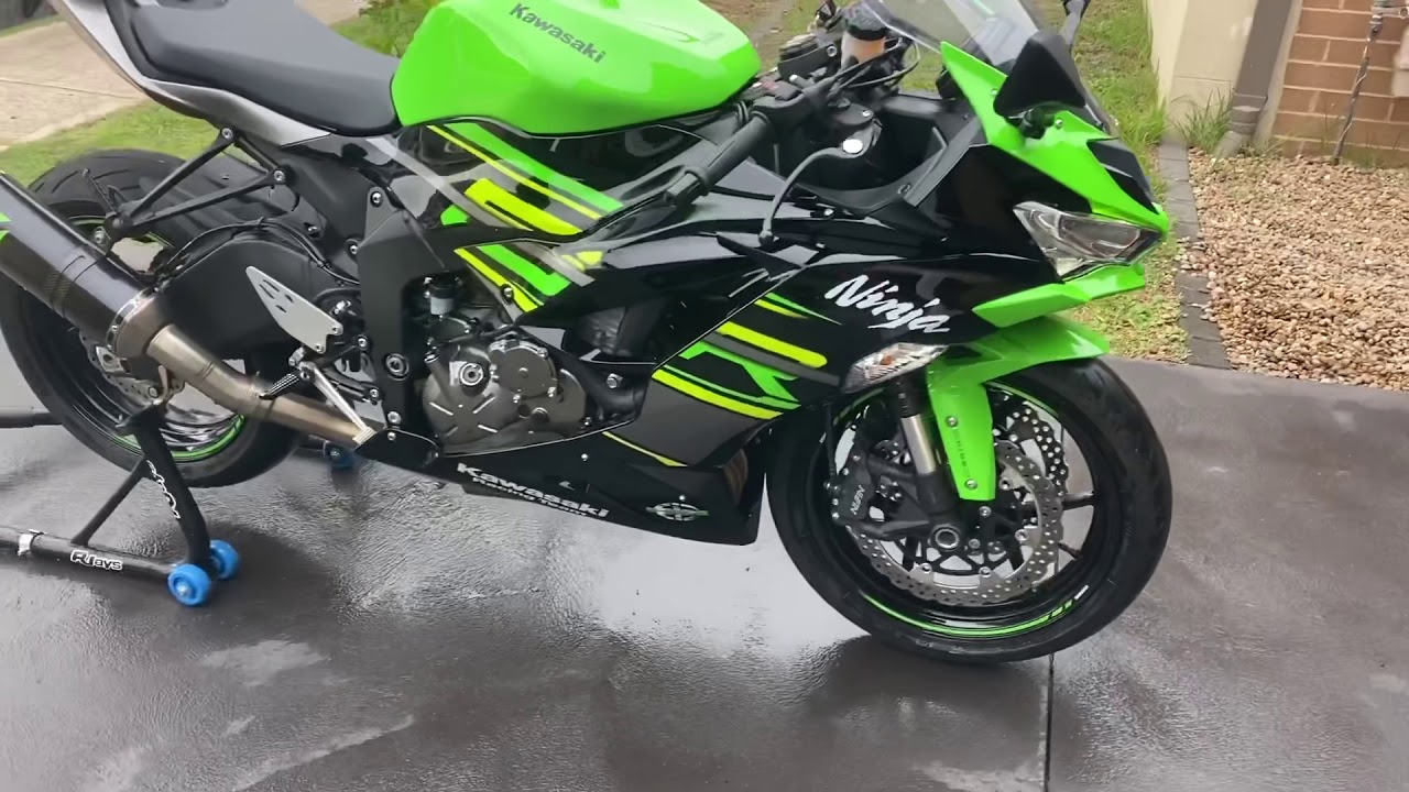 My new 2019 zx6r walkaround - YouTube