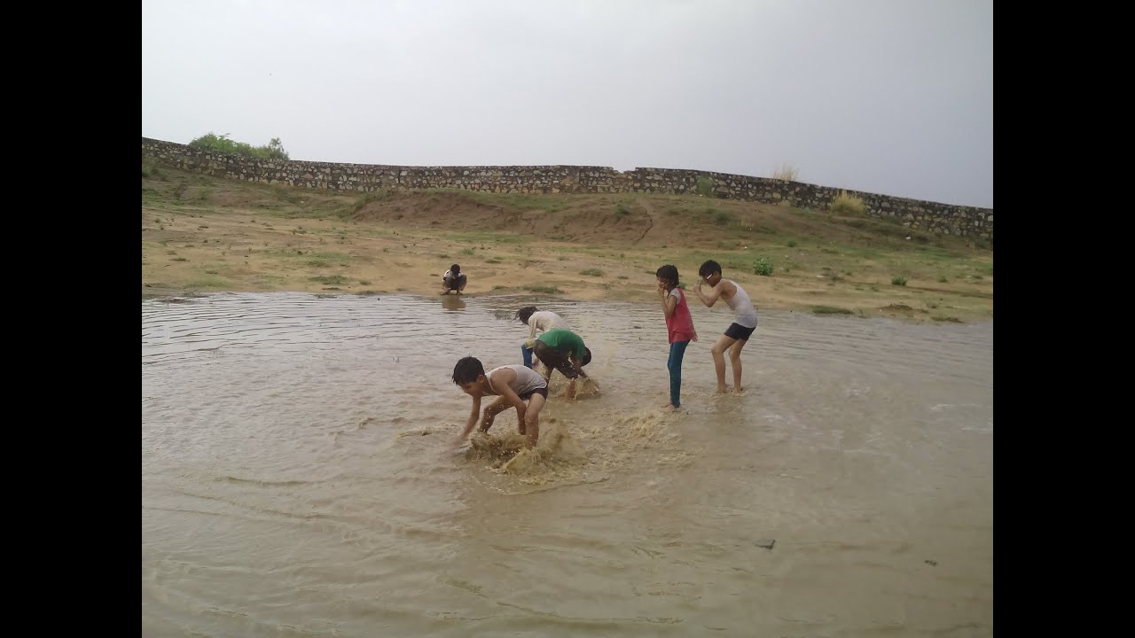 [बाथिंग मस्ती] Bathing Masti Boys and Girls funny video - YouTube