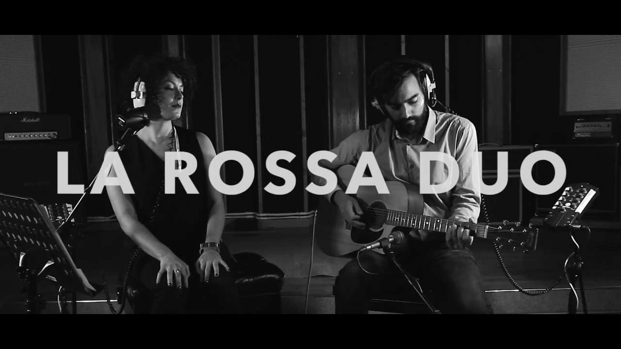 La Rossa Duo live at Village - YouTube