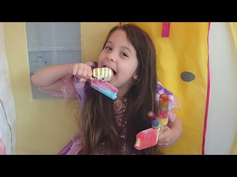 Emily tastes different POPSICLE - Ice lolly - Akullore per femije - Emily h channel