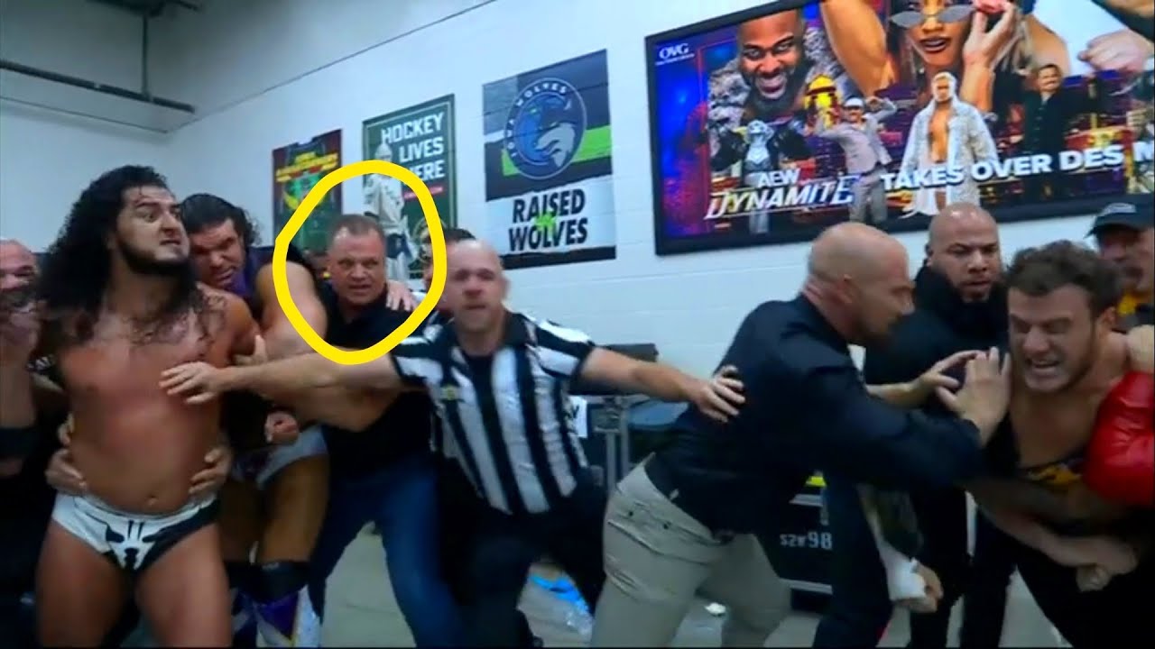 😳 WCW Legend Glacier Spotted as Security During AEW Dynamite - YouTube