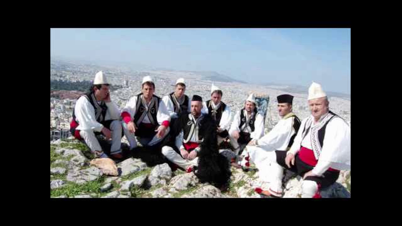 BURON KENGA LABE - MORA RRUGEN E KURBETIT - MARES: SOFO KATIA - YouTube