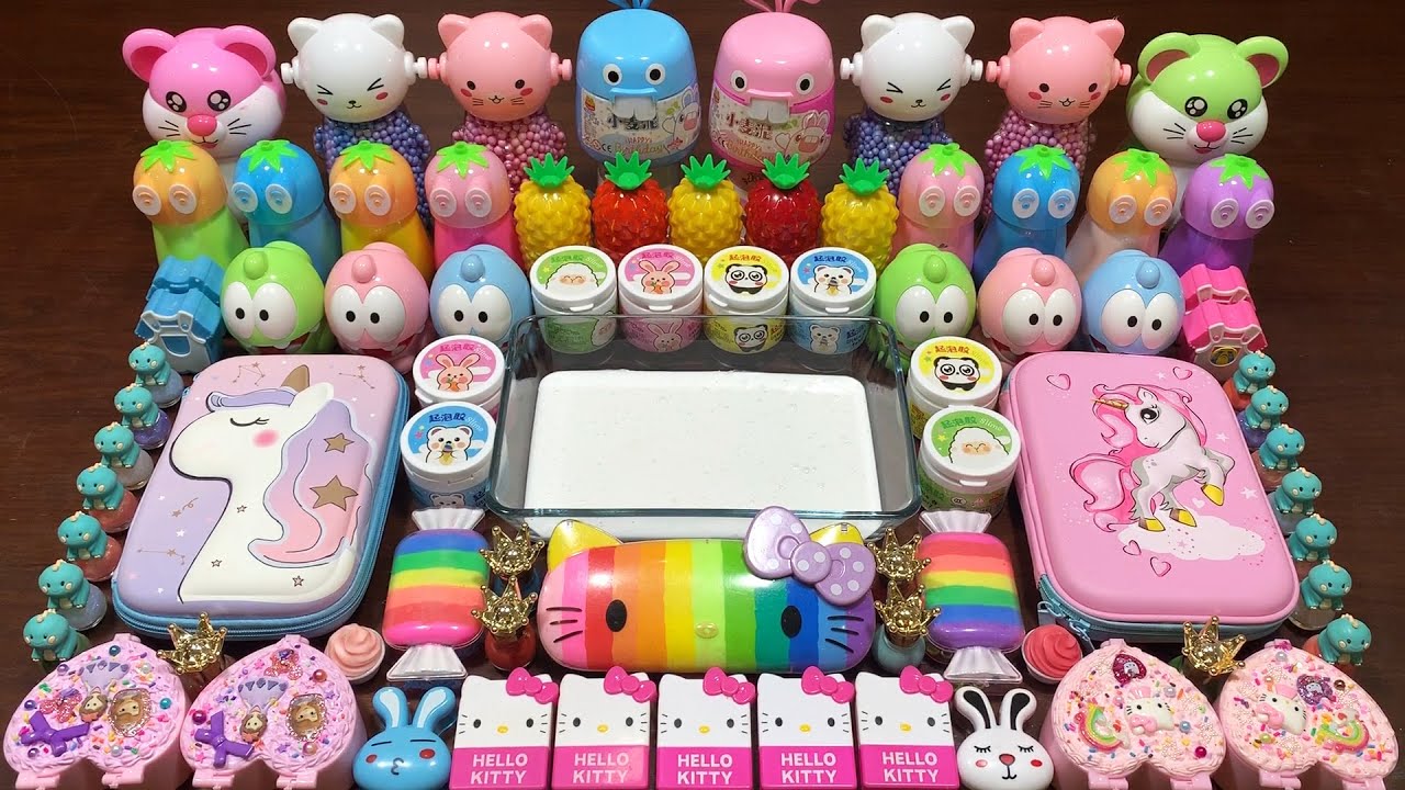 HELLO KITTY - Mixing Makeup & Rainbow Clay and More Into GLOSSY Slime ...