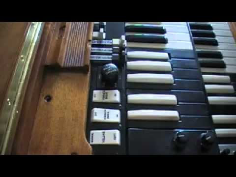 Hammond Organ Vibrato Scanner Motor-Boating Demo Clip - YouTube