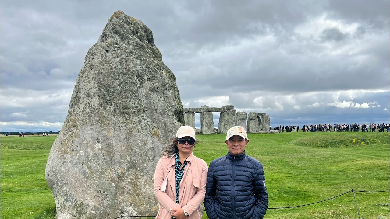 Stonehenge, UK. 4500 years old temple aligned with movements of the sun ...