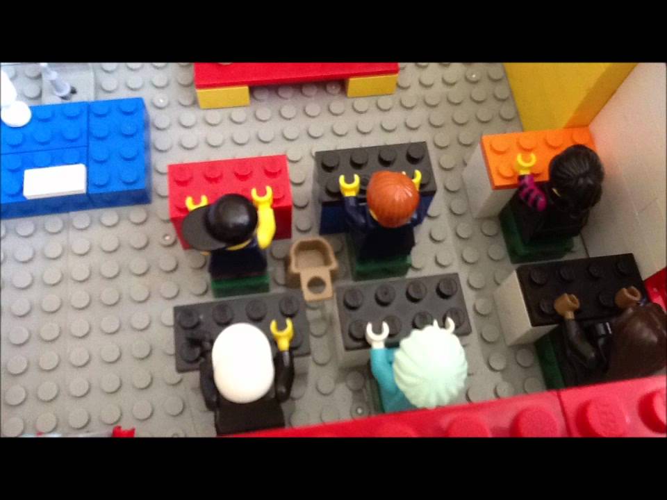 LEGO SCHOOL DAY - YouTube