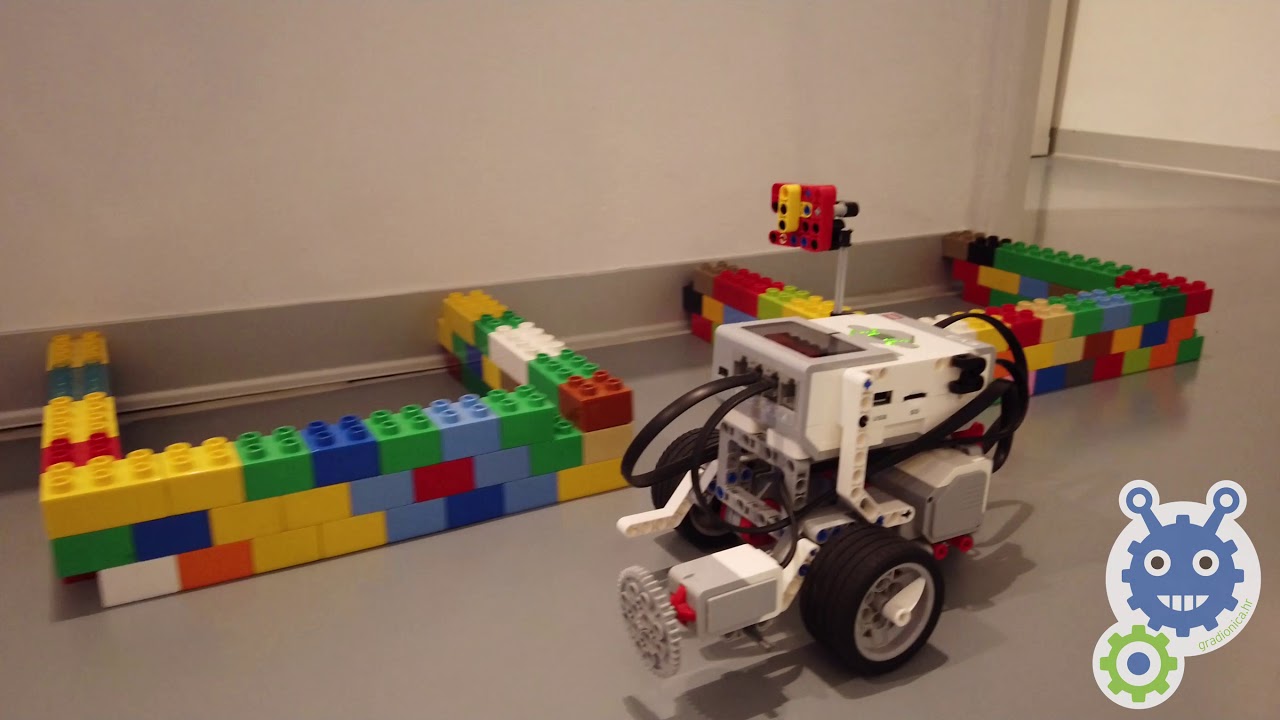 Auto parking EV3 - YouTube