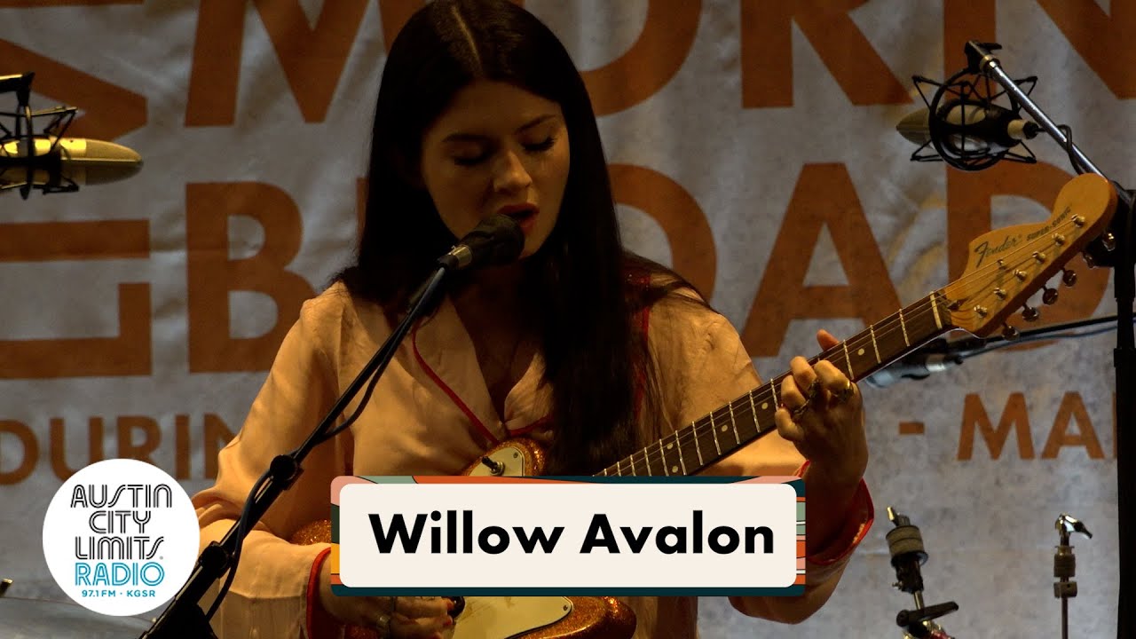 Willow Avalon “Call Me On My Way Home” [LIVE Performance] Chords - Chordify
