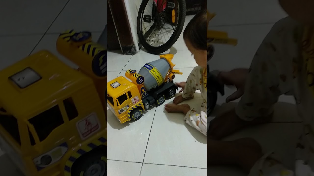 Kids#Mainan baru Airlangga mobil bego yellow - YouTube