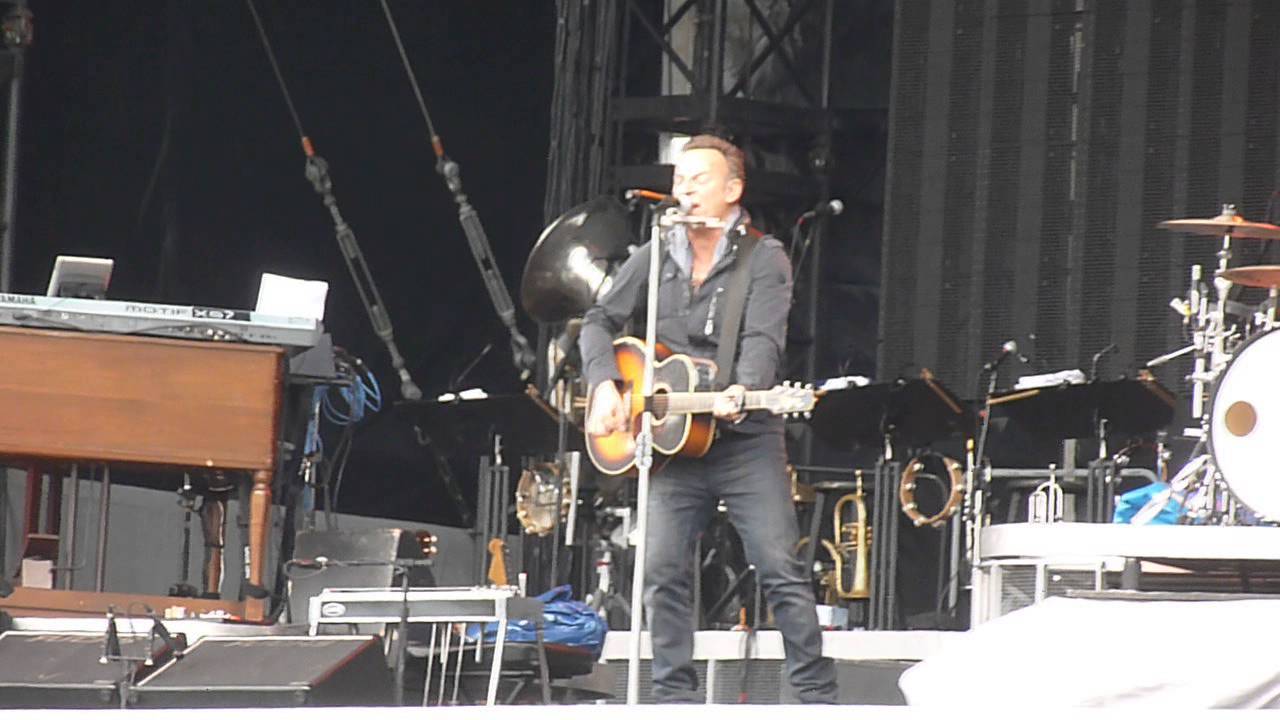 This Hard Land, Bruce Springsteen special acoustic pre-show in Napoli ...