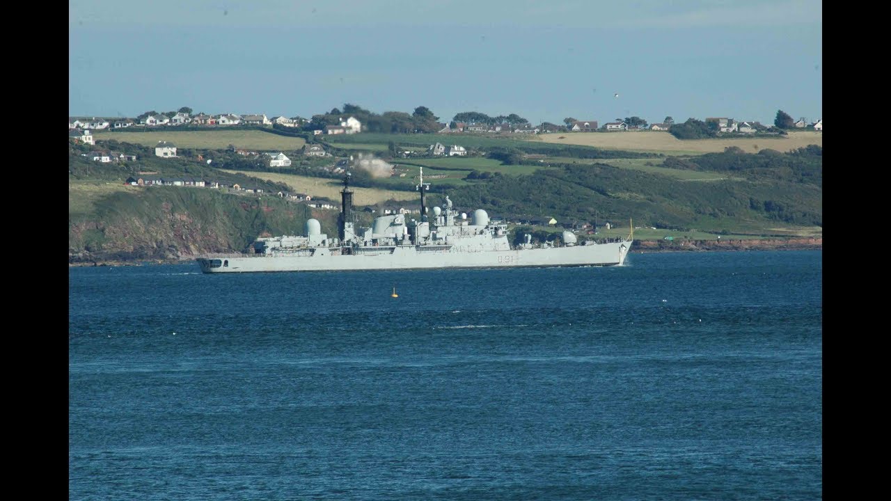 ROYAL NAVY TYPE 42 DESTROYER HMS NOTTINGHAM D91 IN PLYMOUTH SOUND - 2nd ...