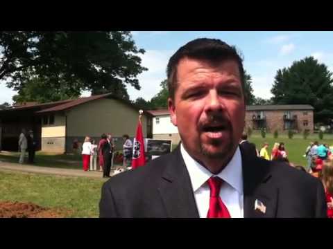 Principal Jack Nealy talks about renovations at Shannondale Elementary ...