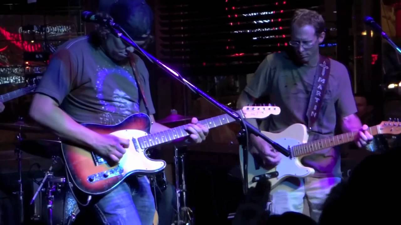 Brian jamming with Martin McDaniel and Mason Stoops.... :) - YouTube