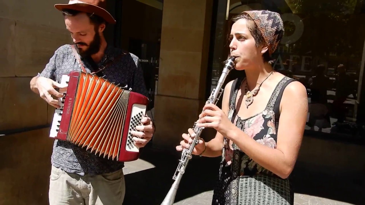 FLUTE BUSKERS IN MANCHESTER 2018 - YouTube