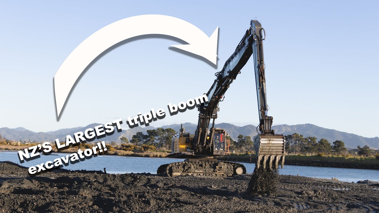 New Zealand's LARGEST triple boom excavator - YouTube