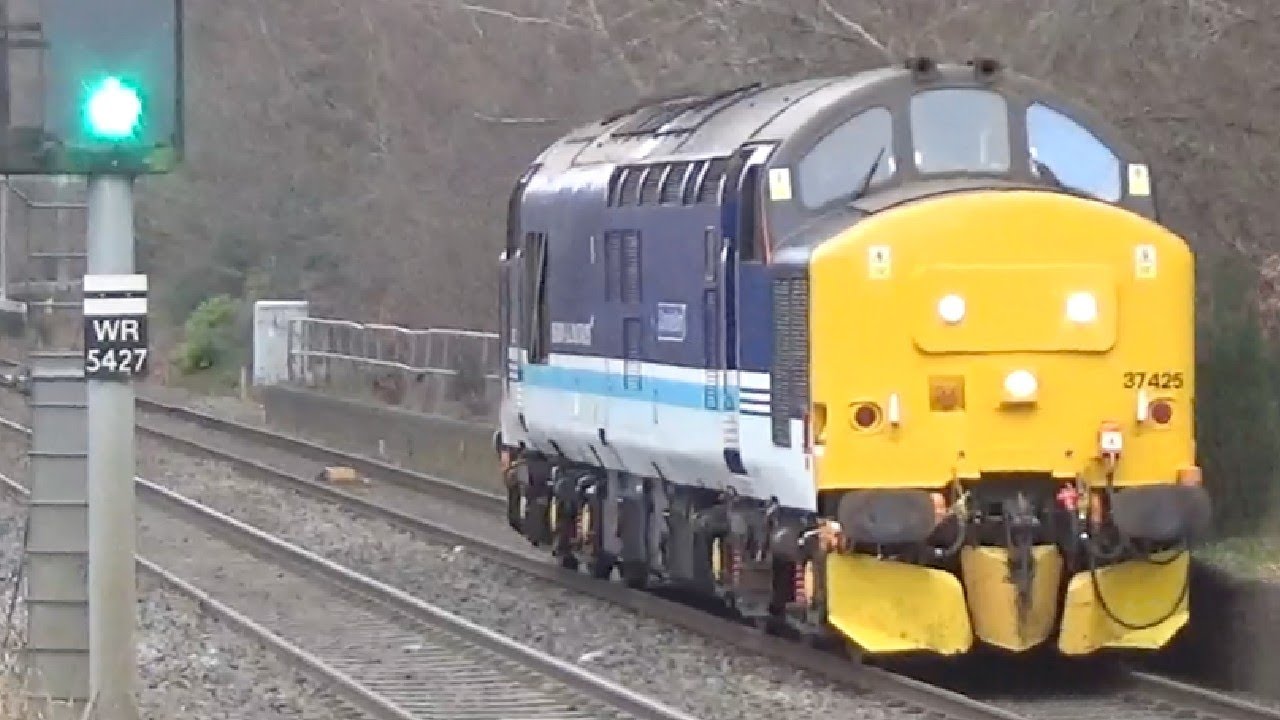 DRS 37425 speeds along the Sutton Park Line | 0Z37 from Crewe Gresty ...
