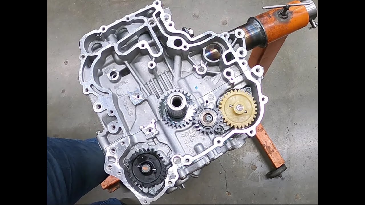 Seadoo Spark Rotax 900 ACE Engine Build (Oil Pumps) (Part II) - YouTube