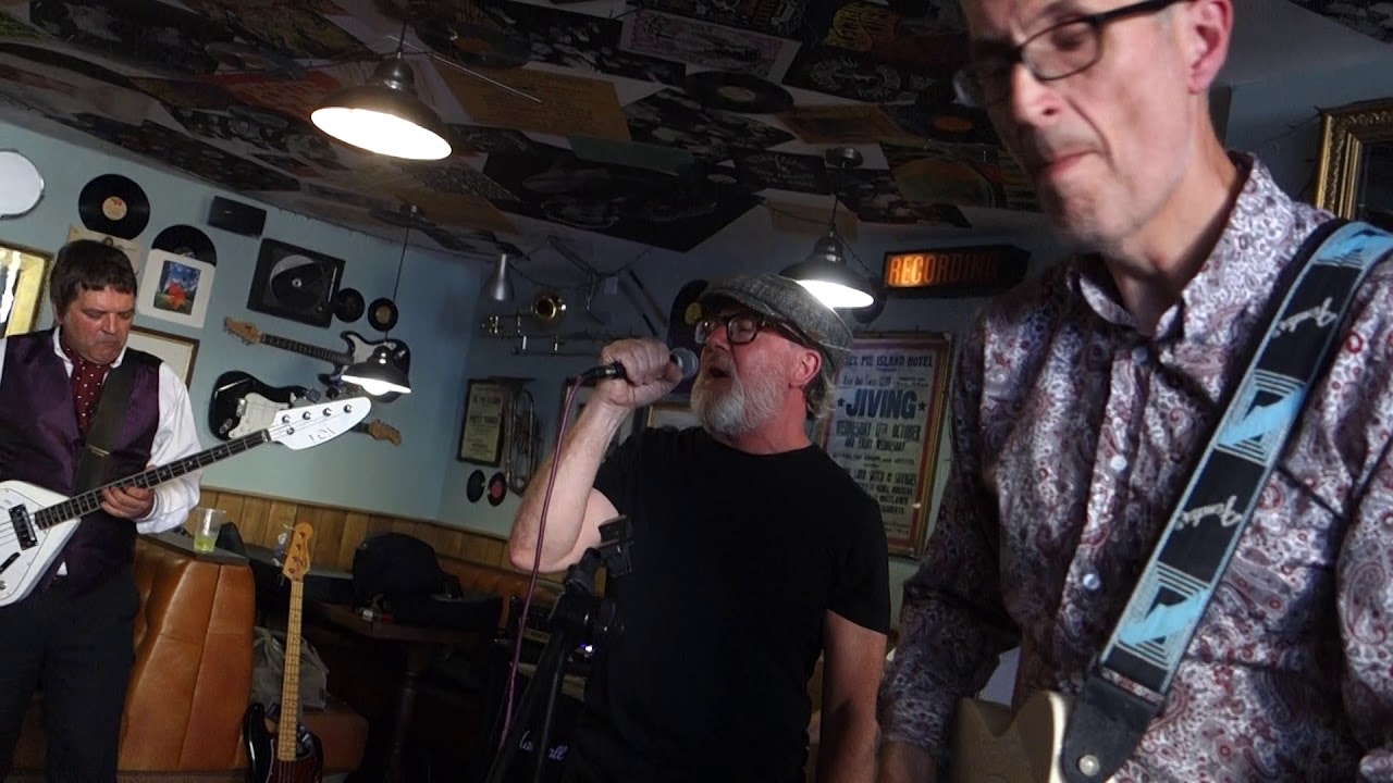 Thee Moot "Let Your Hair Down" at Twickenham High Tide Festival, The ...