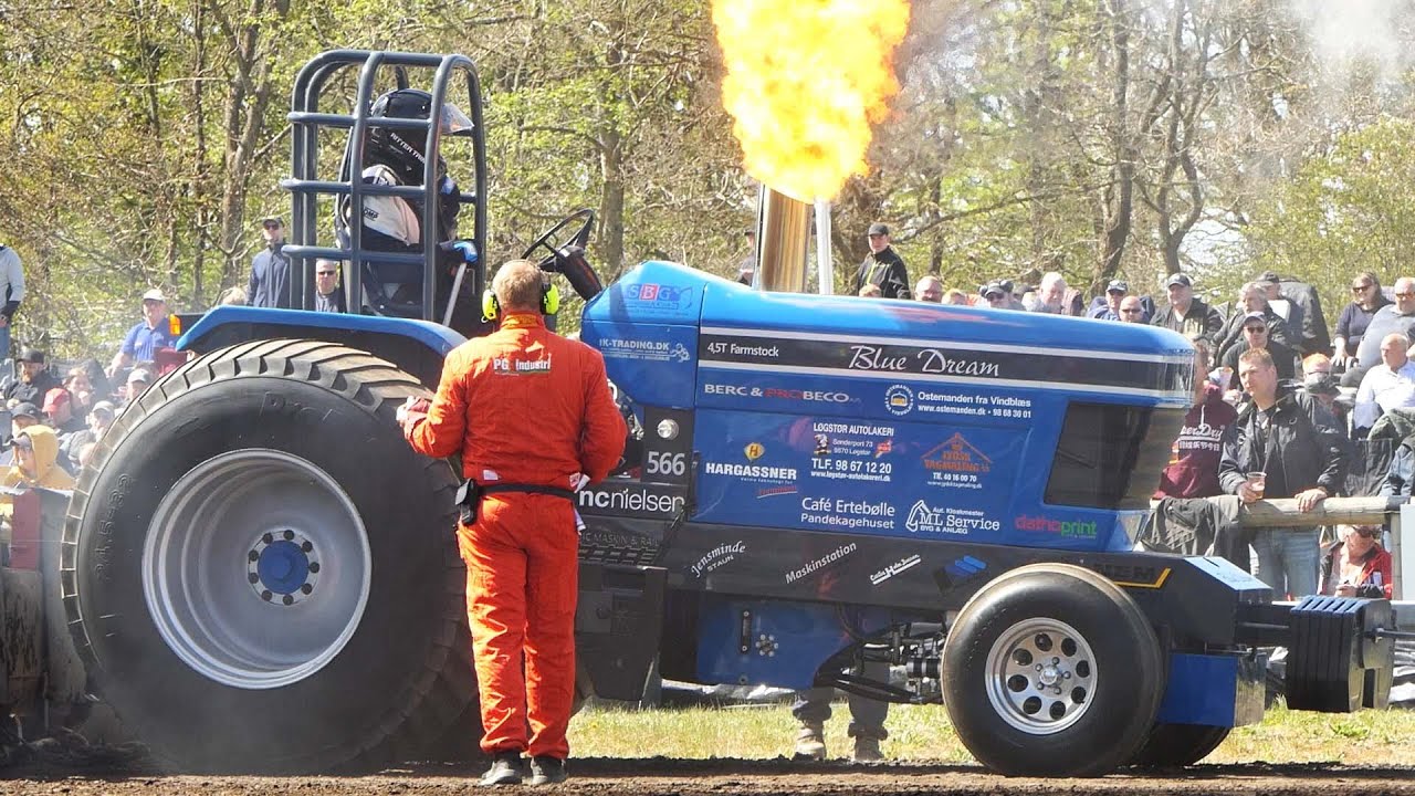 Farmstock 4500kg at 1. DM 2022 on Brande Pulling Arena | Lots of Great ...