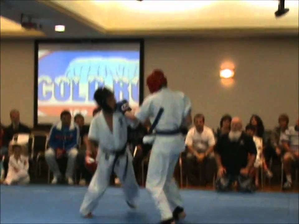 Awesome Full Contact Kyokushin Karate Fight - YouTube