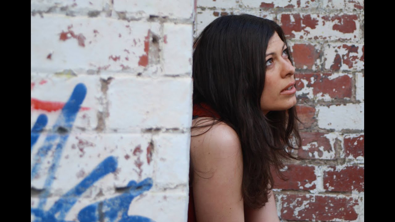 Riptide, a Vance Joy cover performed by Lisa Spykers - YouTube