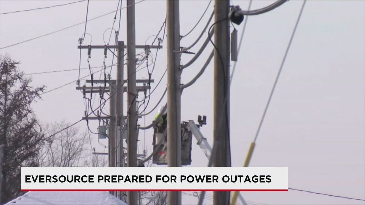 Eversource crews prepared for possible power outages from snow storm ...