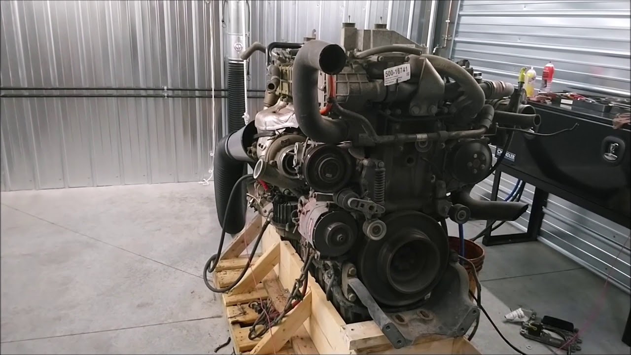 2015 Detroit Diesel DD13 Engine - YouTube
