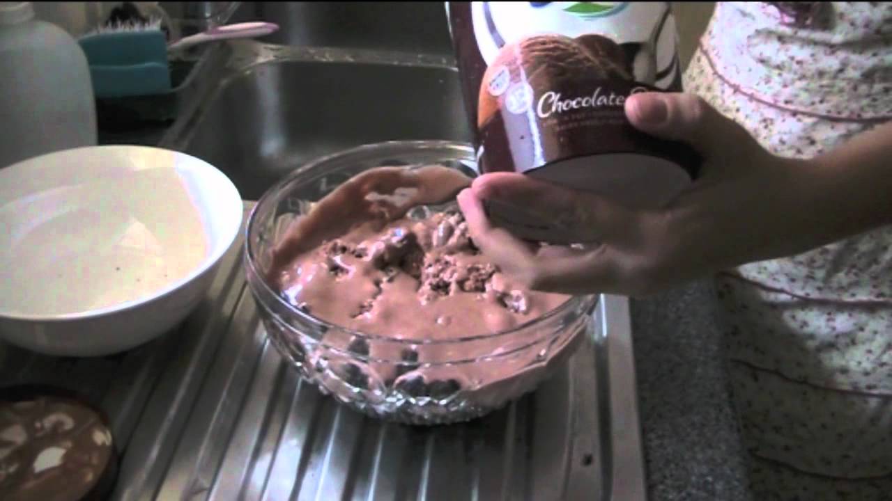 How to make Chocolate, Oreo & Chili Ice Cream - YouTube