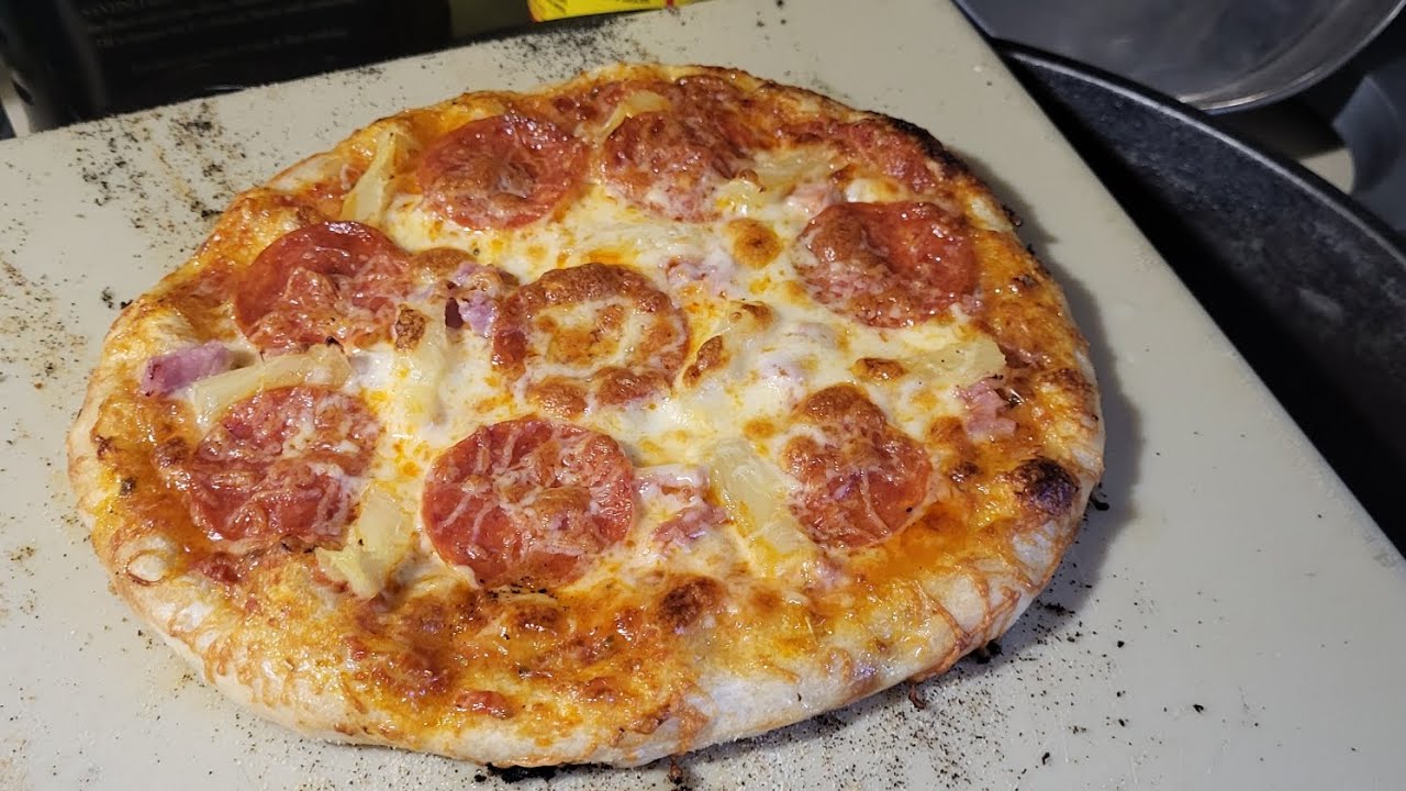 Pizza time! - YouTube