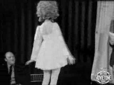 Mini skirt fashion show uk 1970
