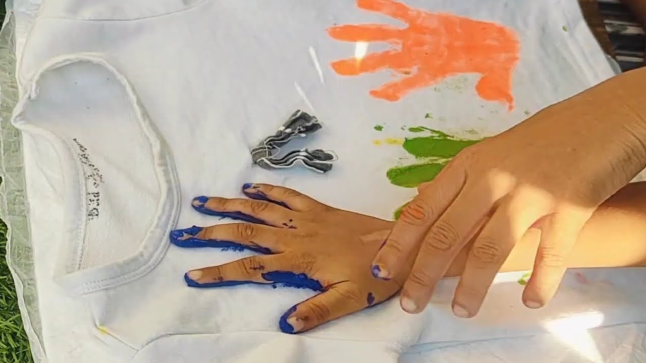 "Sayan & Sonit Reuse Old Clothes for a Colorful Holi Celebration!" Holi ...